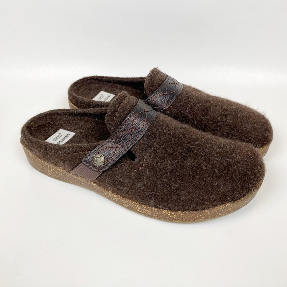 Earth Origins | Shoes | Earth Origins Janet Clogs Mahogany Brown | Poshmark